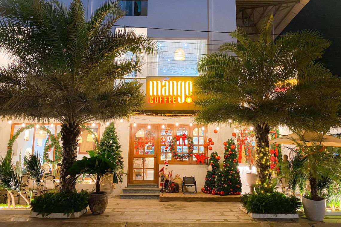 Mango Coffee Nha Trang - Địa điểm check in Noel xinh xỉu